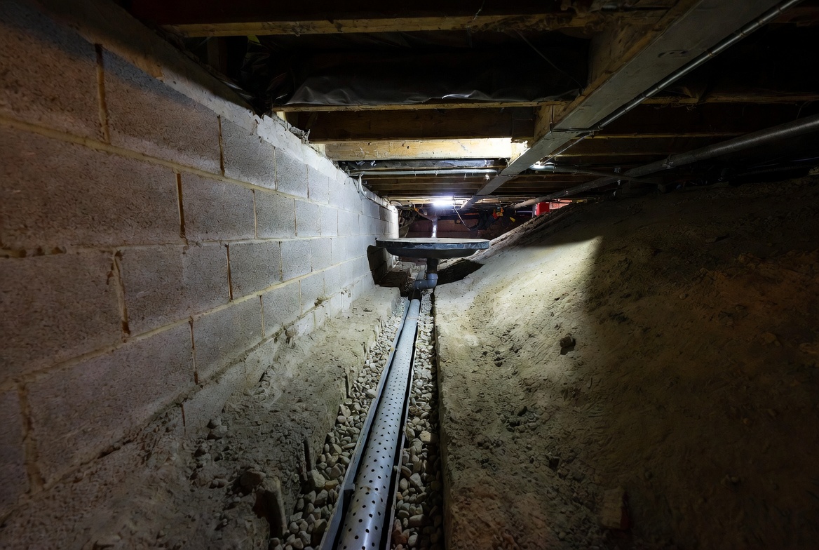 Crawl Space Drainage System: What Stops Water for Good ...