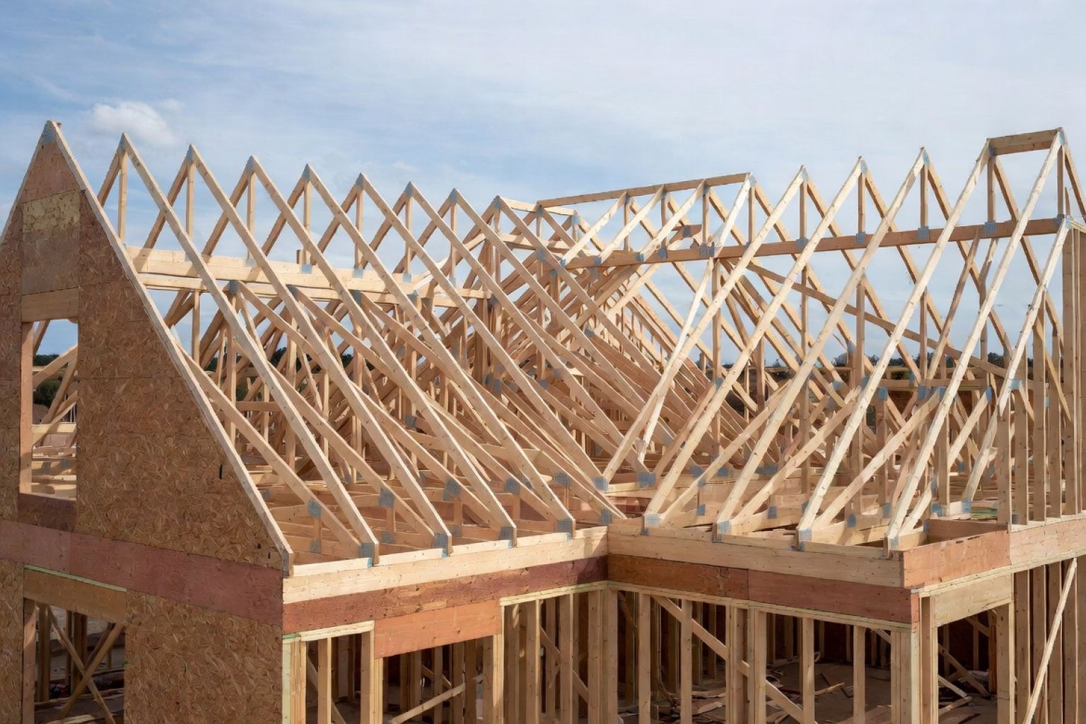 Residential Roof Trusses Design: Spans, Loads, Layout ...