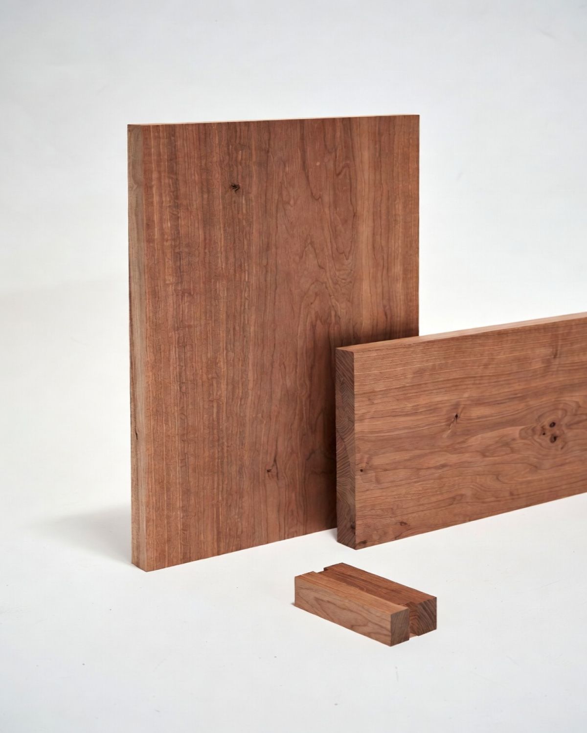 Advantages and Disadvantages of Mahogany Wood: Is It Worth It ...